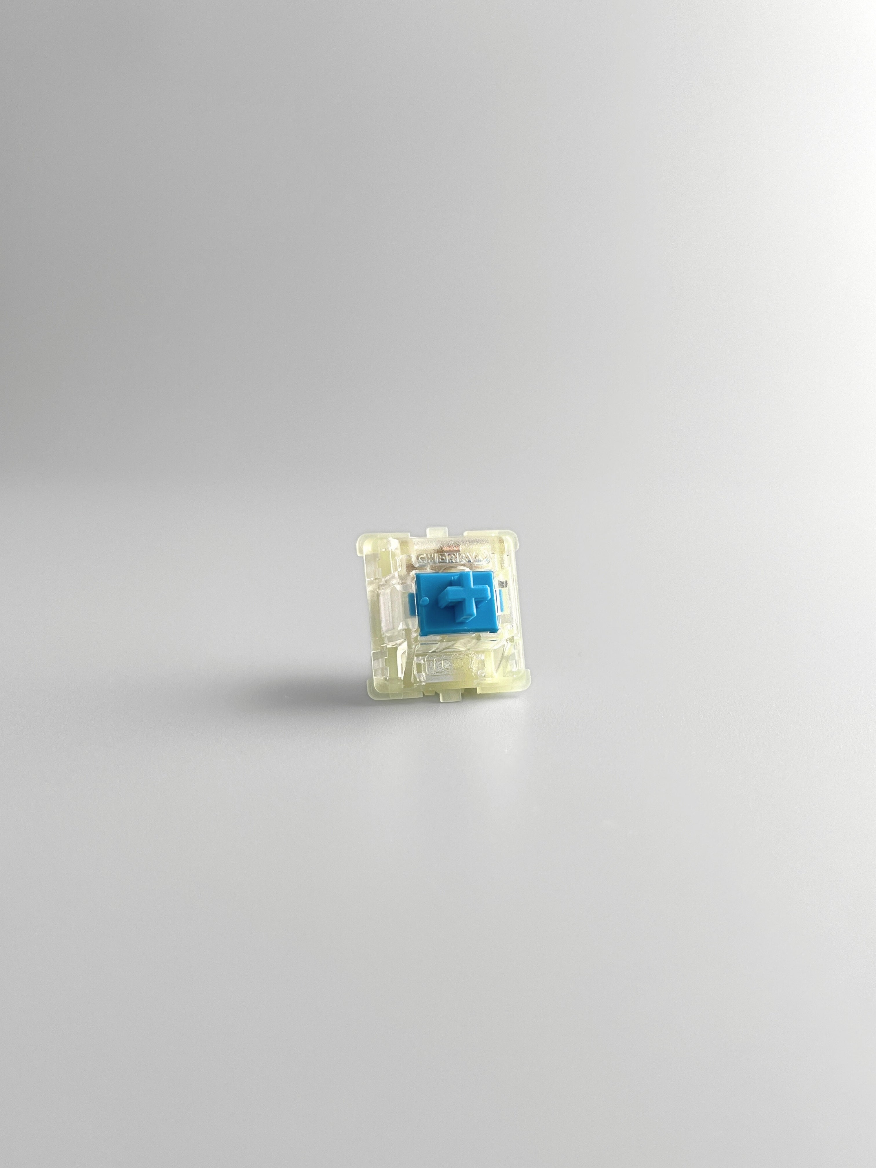 Cherry MX RGB Brown Linear 3-pin SMD Key Switches (5pcs) – beekeeb